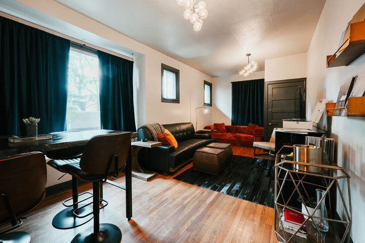 Swanky Speakeasy Stay-hot Tub + Firepit-minutes To Downtown - Pullman, WA