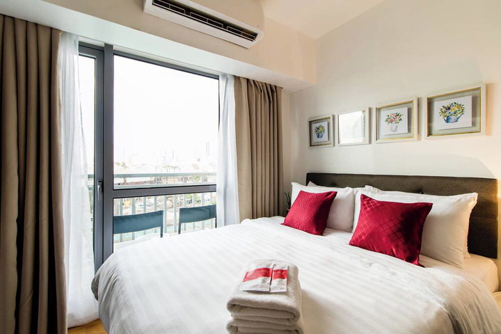 Cozy Condo With Ac In Soothing Near Rockwell - Manila