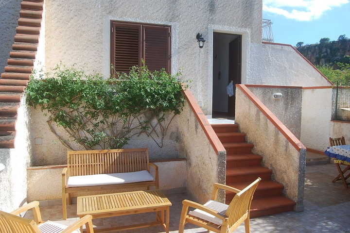Small Villa In A Quiet Neighborhood Just A Few Meters From The Village - San Vito Lo Capo