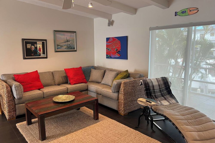 Beautiful Venetian Shores, Cozy Home, Heated Pool, Tiki, Boat Lift, Fish & Dive. - Islamorada, FL