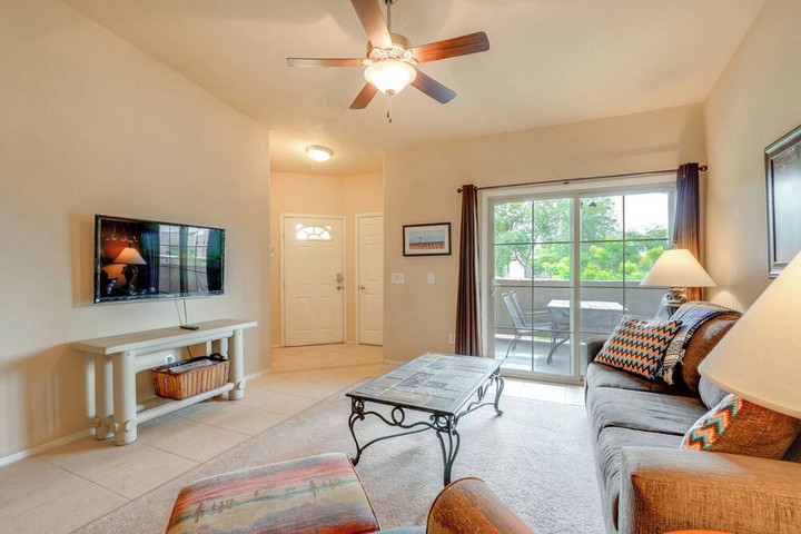 2 Resort-style Pools! Condo Near Mesa Market Place - Mesa, AZ