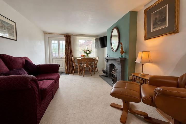 Crown Cottage - Charming Old Town Hideaway - Seaford