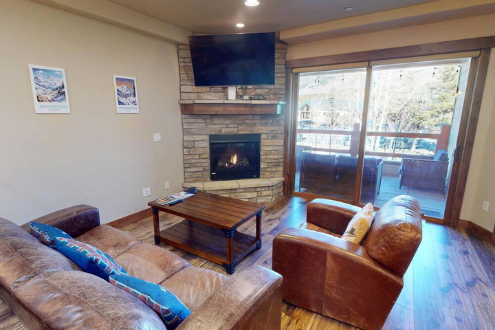 Walk To Dining, Shops, Events, Theater, Weddings! Near Rec Center Pool - Silverthorne, CO