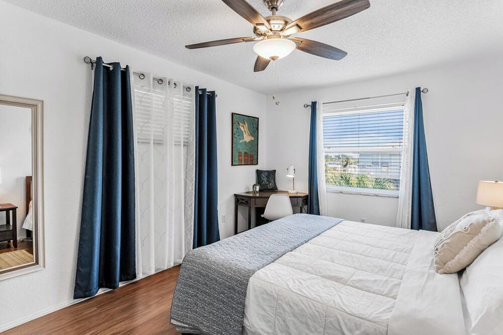 Condo Del Mar - Charming Fourplex W/ Heated Pool, Beach Equipment, Game Room, & Steps To The Beach - Indian Rocks Beach, FL