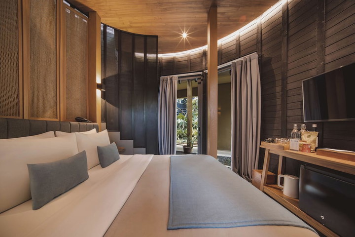 Romantic 1br Villa With Rooftop Sea Views - Canggu