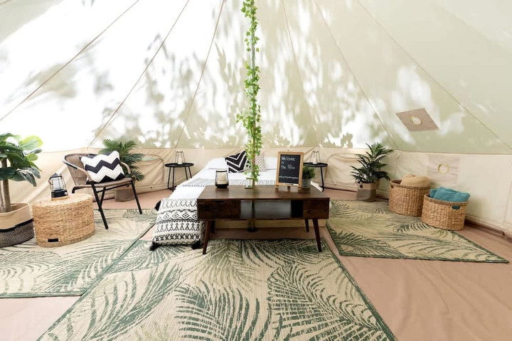 Romantic Oasis: Luxury Glamping Retreat In The Heart Of Ontario's Natural Beauty - Ontario