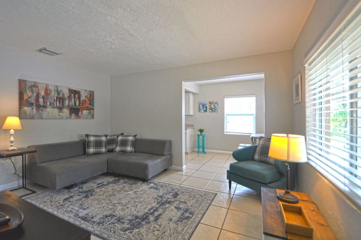 Heated Private Pool, Walk To Zoo, Science Museum & Park - West Palm Beach, FL