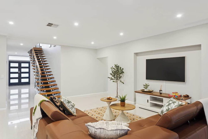 The Lake House | Spa + Games Near Coogee Beach -