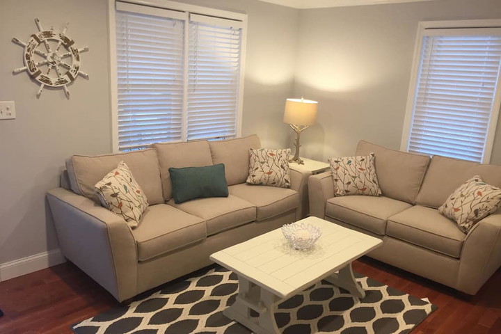 Great Location / Walk To Everything! 4br Big Backyard - Beach Haven, NJ