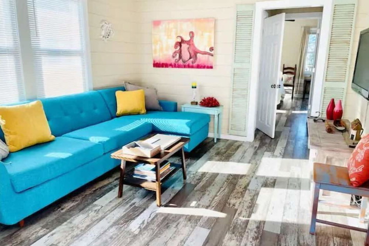 Boaty Mcbeach House: A Short Walk To Beach, Waterfront Sunsets & Restaurants! - Colonial Beach, VA