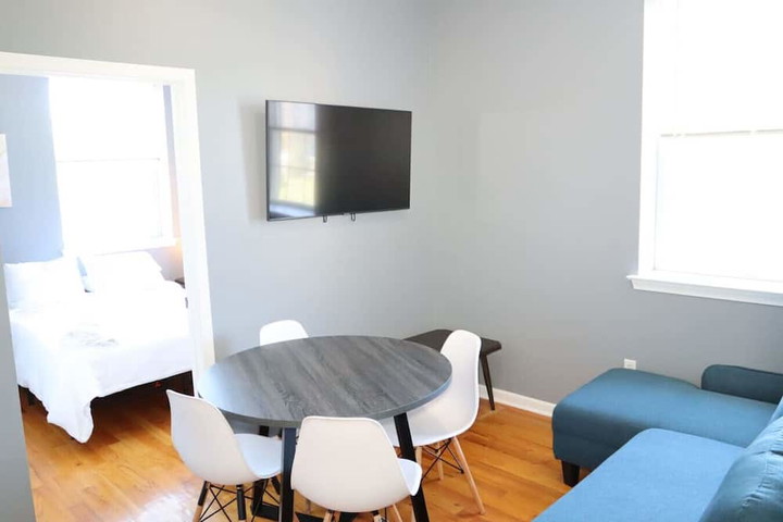 Modern 1br/1ba Apartment - Self Check-in - Montclair, NJ