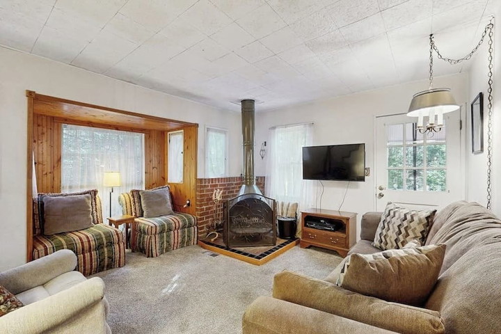 Near Lake Arrowhead Village With Loft , Deck & Lake Access Card - San Bernardino, CA