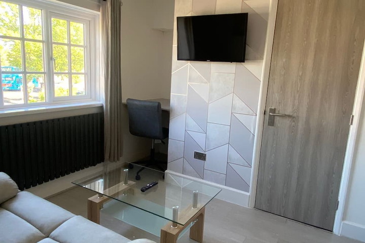 New Modern Refurbished Luxe Apartment + Free Parking - Oxford
