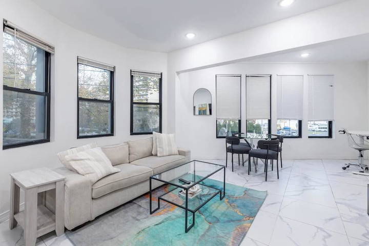 Peaceful Hudson Riverfront Condo Free Parking - Washington Heights, NY
