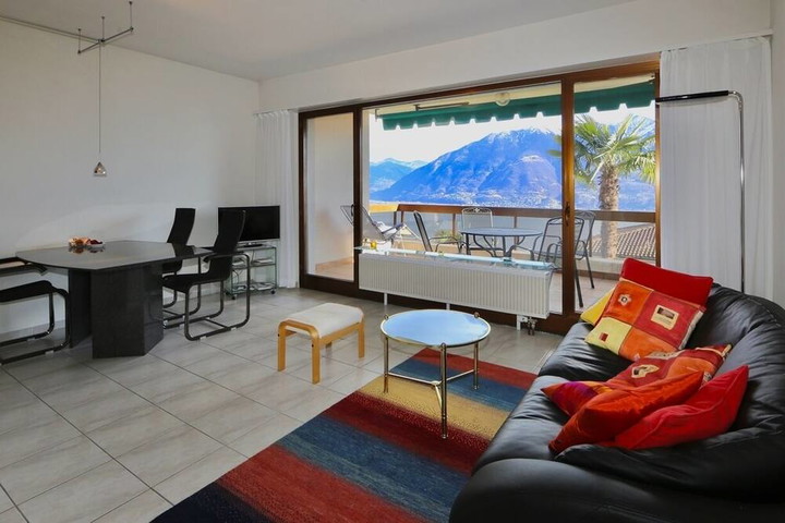 Corner Apartment On The 1st Floor For 1-3 Persons. - Gambarogno