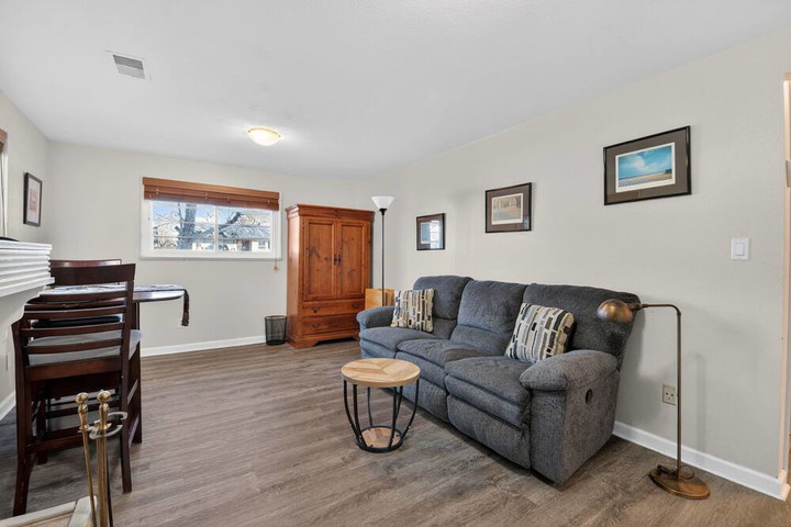 Charming East Denver Hideaway, Fireplace & W/d - Littleton, CO