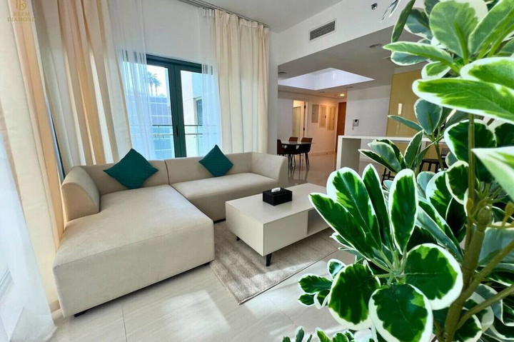 Stylish 1br Urban Hideaway With Balcony - Abu Dhabi