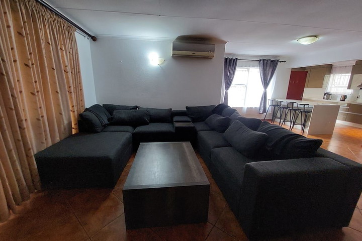 Mountain View Comfortable, Convenient & Secure House - Krugersdorp