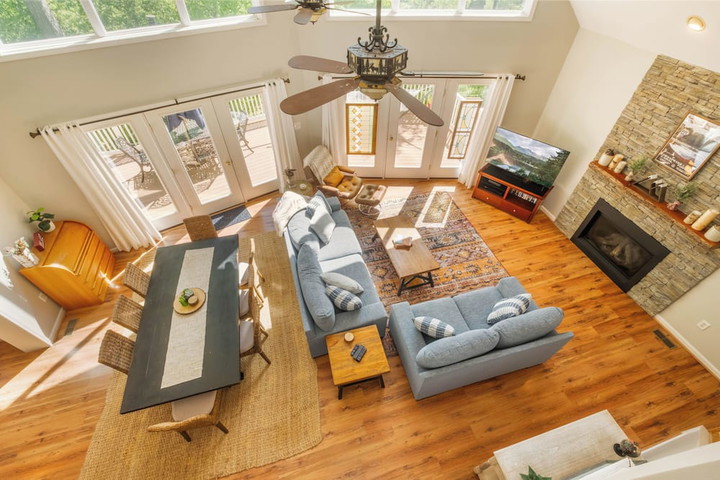 Spacious Family-friendly Chalet W/fenced Dog Run & Large Deck Near The Lake/wisp - Maryland