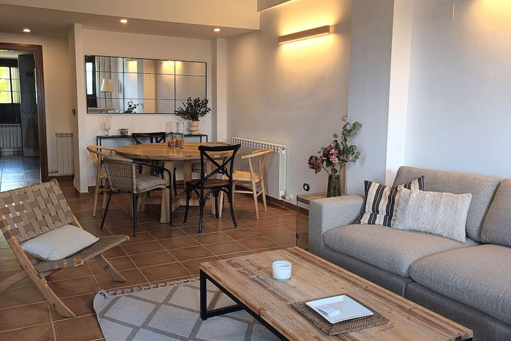 Quiet Duplex With Parking Near Jaca - Jaca