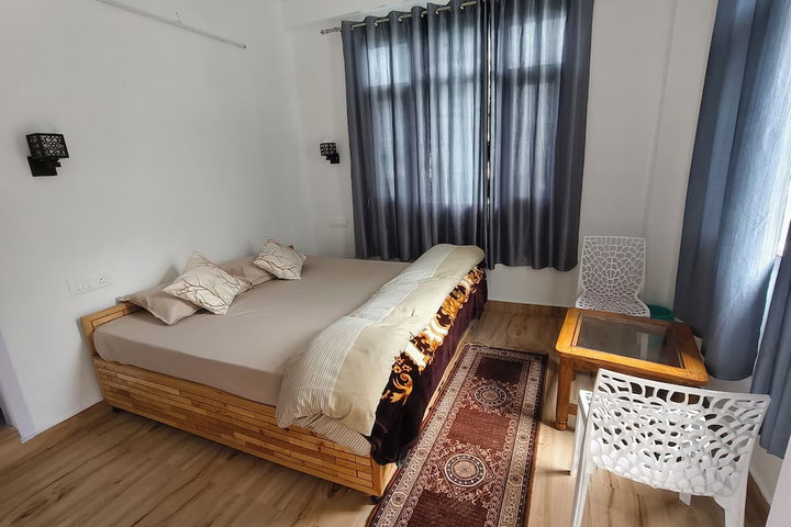 Enjoyable 8-bedroom Apartment In Charming Manali For Your Stay - Manali