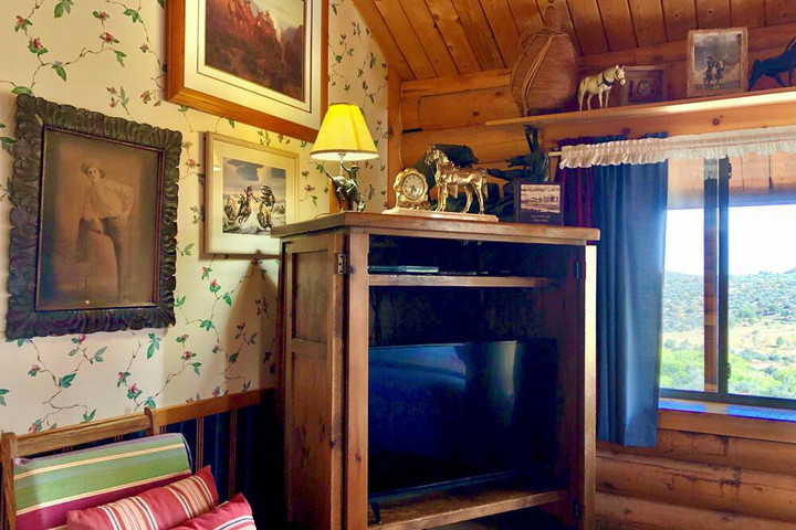 Chaparral Suite - Prescott Cabin Rentals - Prescott Valley, AZ