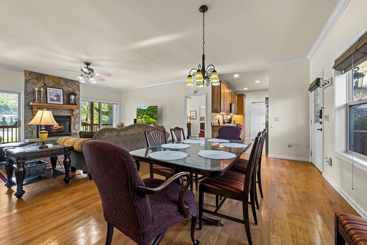 Condo W/ Creek, Golf & Mtn Views, Only 5 Steps To Get In And Washer & Dryer! - Bryson City, NC
