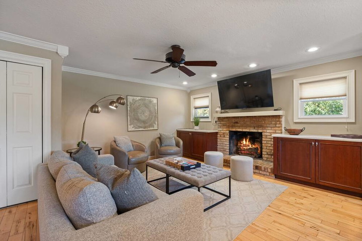 7br Resort Home: Pool & Courts - Hendersonville, NC