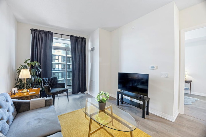 Newly Furnished 1br Suite W Balcony & Free Parking - Brampton