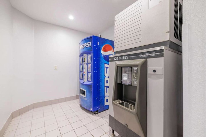 1 Tweepersoonsbed (Queensize) | Nsmk, Koelkast - Auburn, CA