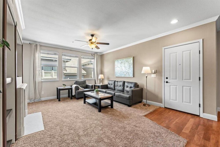 South Reno 1br · Hot Tub, Mountain Views & Pool - Reno, NV