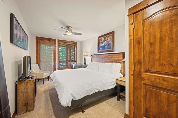 Blue Sky Breckenridge 2br  Pool View & Luxury Resort Perks - Copper Mountain, CO