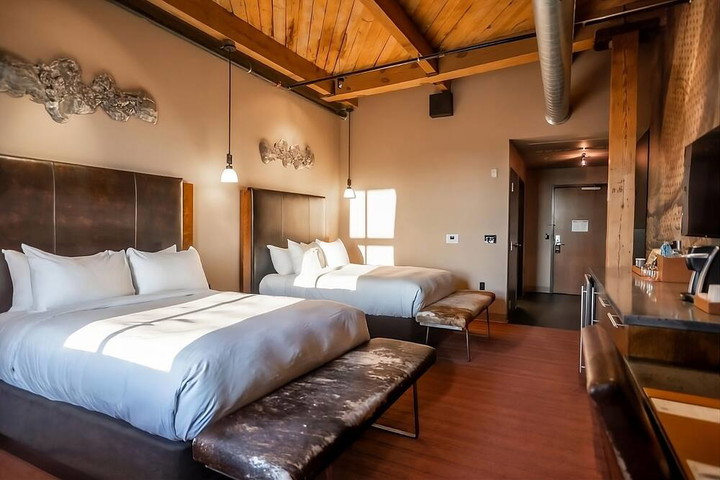 Family Oasis, Brew City Charm, Short Drive To Discovery World 1.6 Miles - Milwaukee, WI