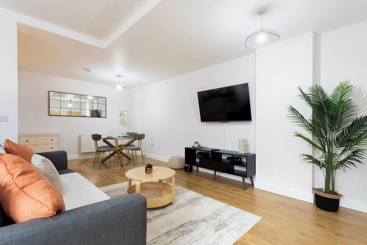 The Albany Sleeps 2 With Wifi - Redhill