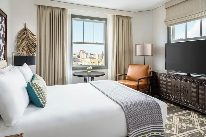 Modern Hotel Near Union Square: Perfect For Exploring San Franciscos Best Spots - Sausalito, CA