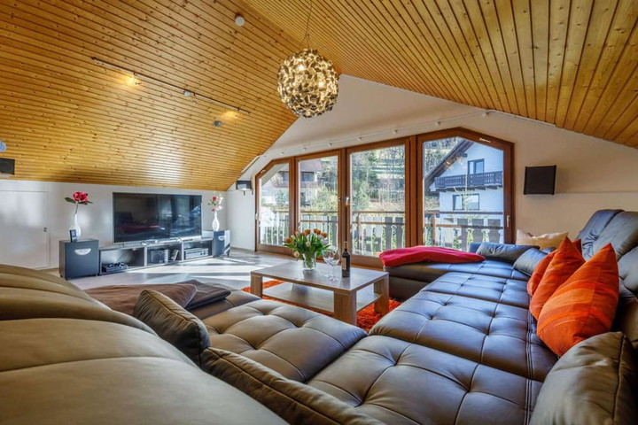 Ferienhaus Feldberg: Sauna, Whirlpool, Kamin, Wlan, Bbq, Eingezäunt, Spielplatz, Skipiste - Feldberg (Schwarzwald)
