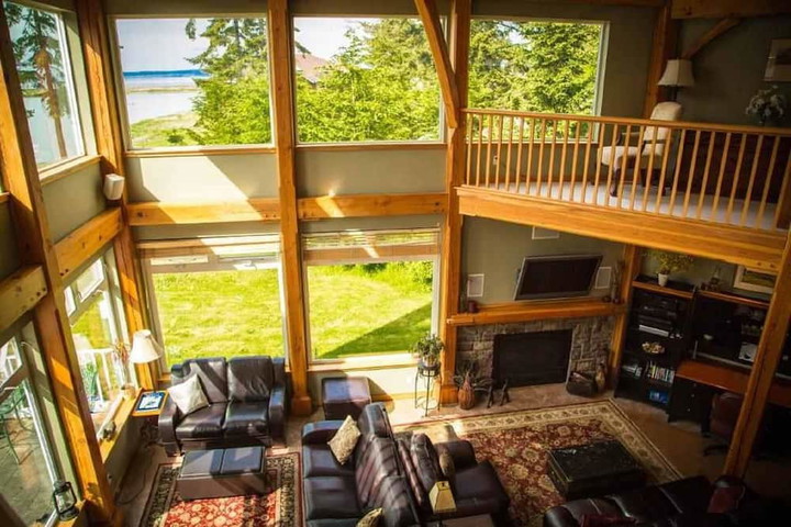 Luxury Lodge Style Custom Home On Private Oceanfront Lagoon Acreage. - Port Townsend, WA