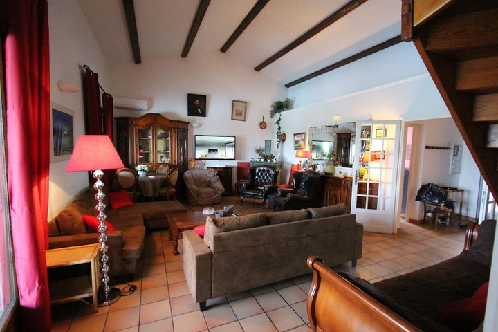 Villa Climatisee Avec Piscine Chauffée Et Bain à Remous, 4 Ch Et 1 Sdb Et 1 Sdd - Haute-Corse