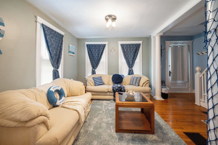 Nautical 3br Sleeps 8 @ Tweed Airport W/ Fire Pit + Smart Tvs Near Beach & Yale - Branford, CT