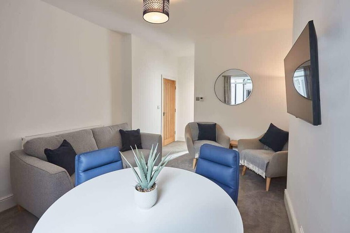 Host & Stay | Apartment 1, High Street - Caernarfon