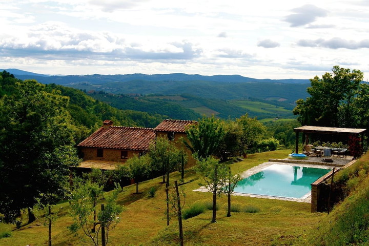 Chianti Villa With Pool Far Reaching Views Towards The Sunset In Woods&vineyards - Radda in Chianti