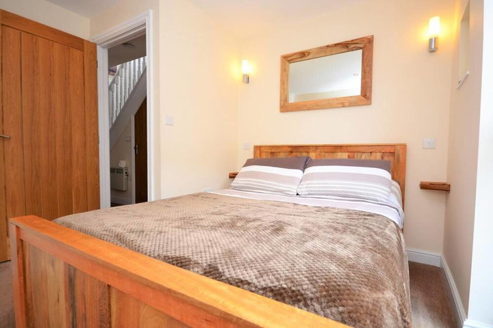3 Bed In Narberth (Oc-36799) - Narberth