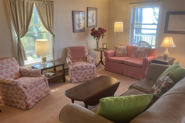 Family And Pet-friendly, Waterfront With Pier - Maryland