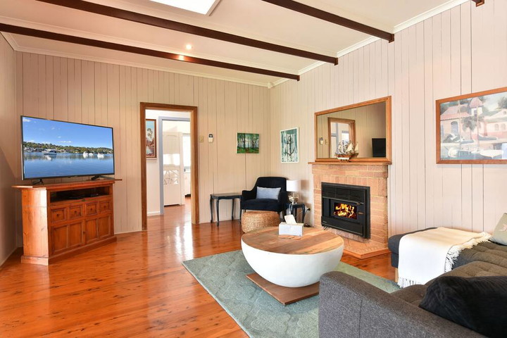 Wangi Waterfront Hideaway - Newcastle, Australia