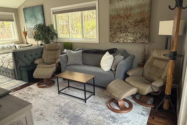 Private Cozy 1-br Condo W/ High Ceilings, Wifi, Ac In Quiet N. Framingham - Framingham, MA