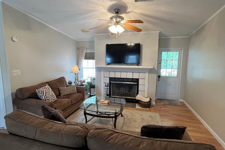 Nature Oasis Retreat W/ Canal/lake Access - Odessa, FL