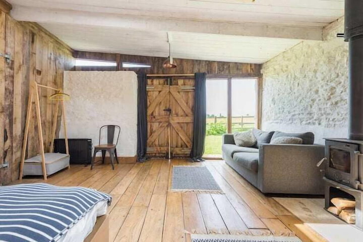 Cotswold Converted Milk Parlour - Nailsworth