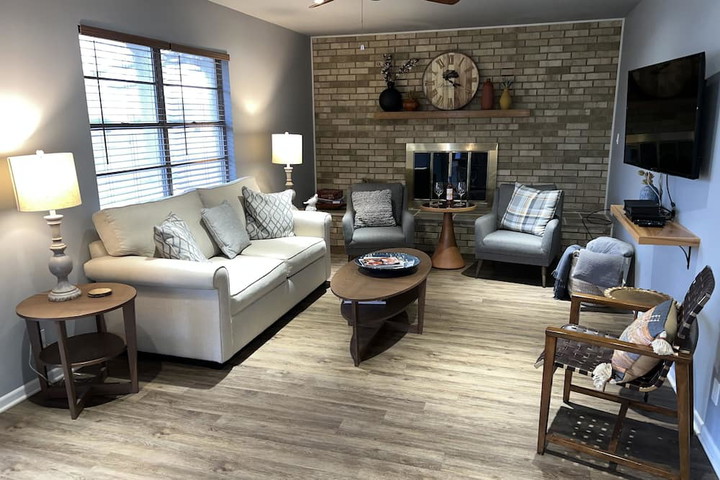 3/2 1 Mile To Main St! - Fredericksburg, TX