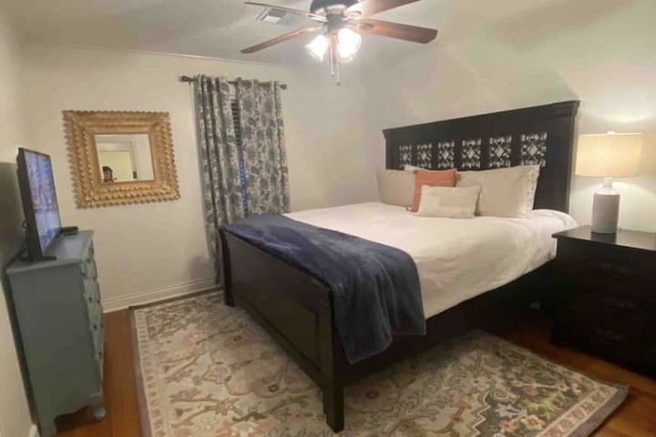 Pet Friendly House With Covered Parking - Monroe, LA