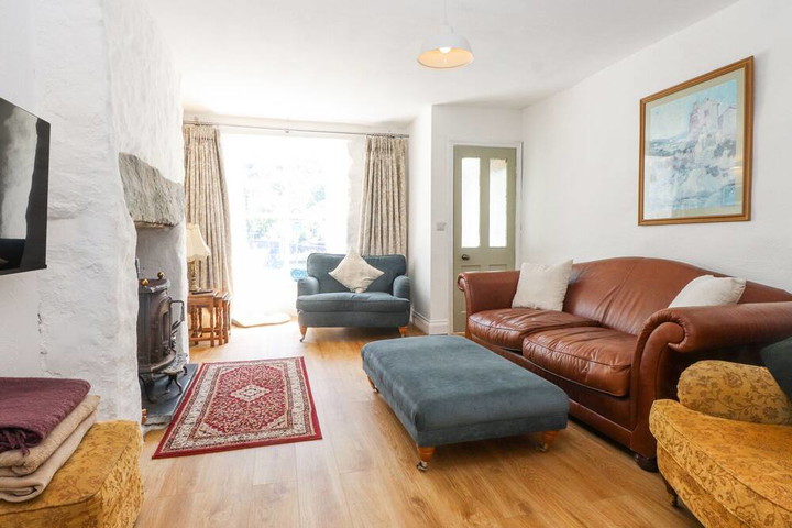 Llys Emrys, Pet Friendly, Character Holiday Cottage In Beddgelert - Beddgelert